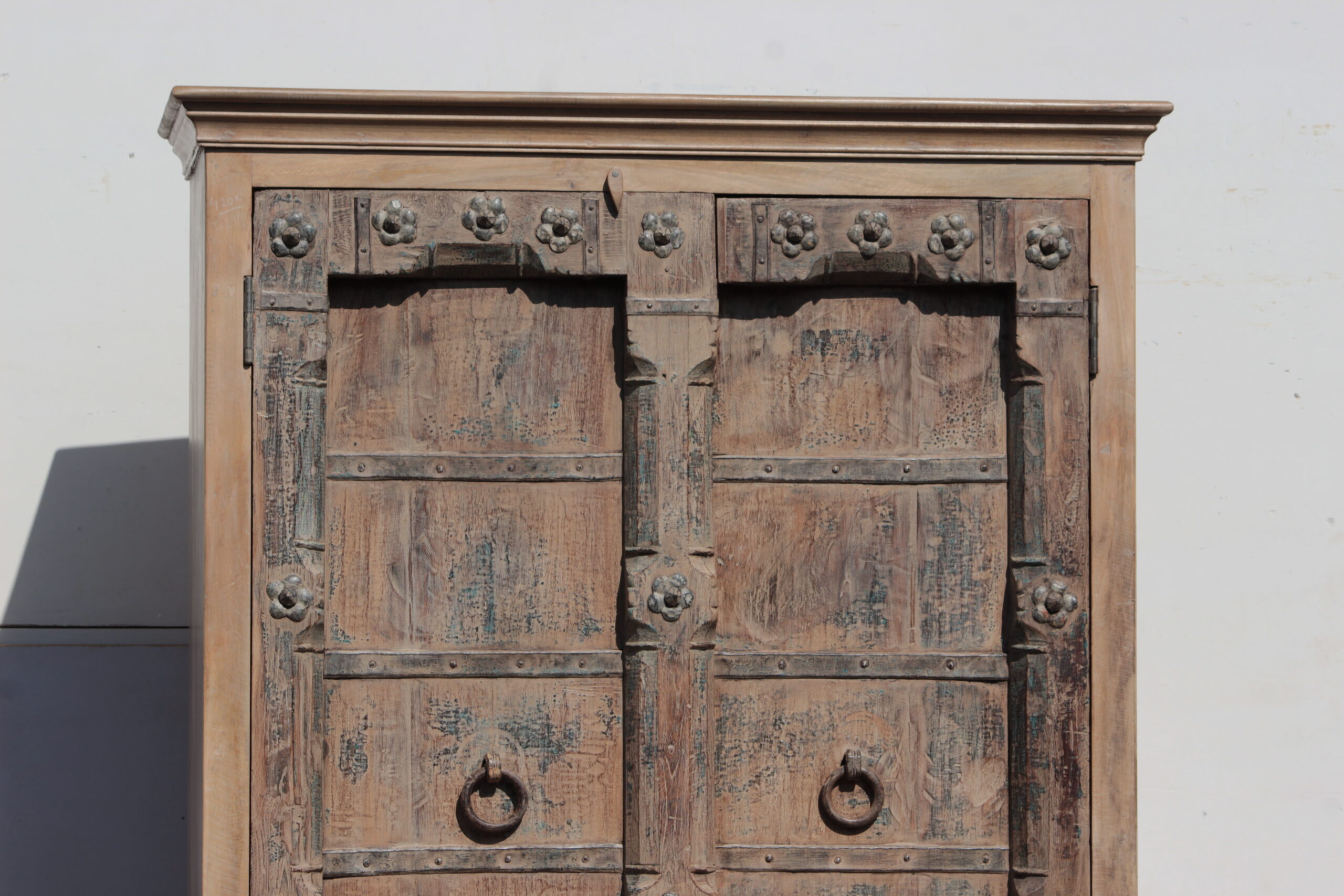 6.10 feet Anglo-Indian Vintage Almirah | Traditional Cupboards ...